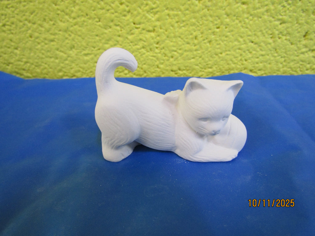 Cat with Ball – Bisque Busters