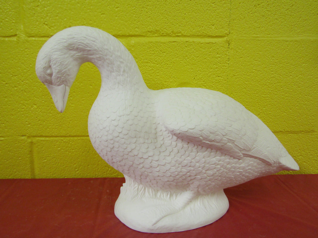 Goose – Bisque Busters